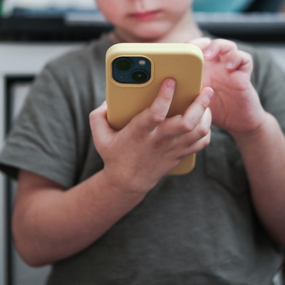 Feds intensify screen time scrutiny in schools - Route Fifty